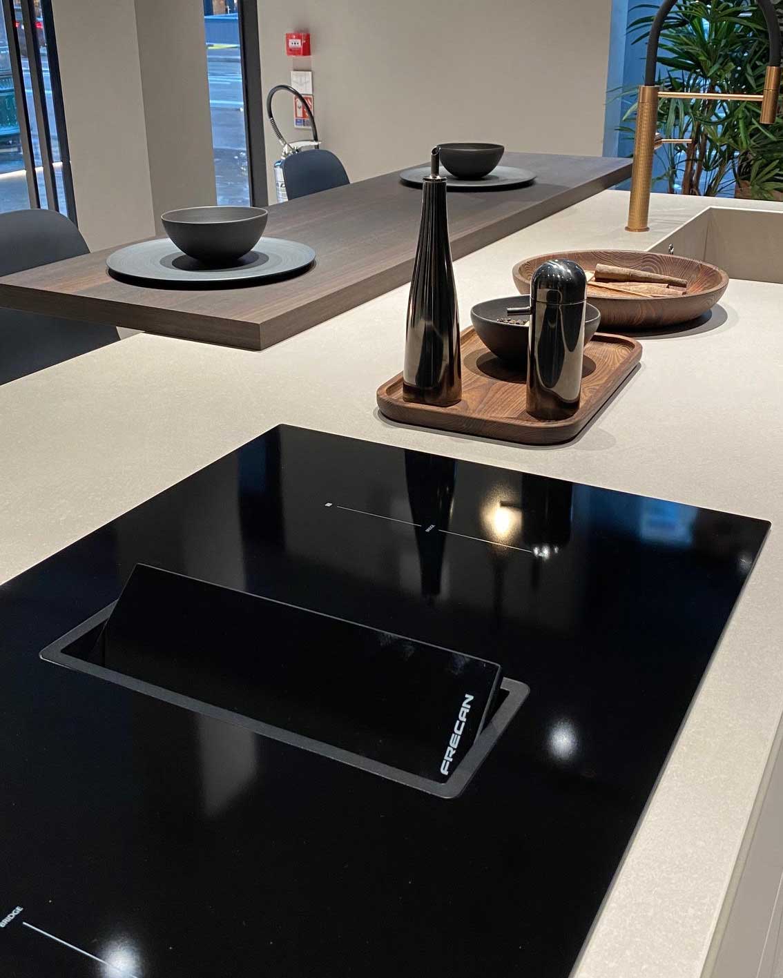 Flagship Store Paris de Florim - Campana superfície Flow