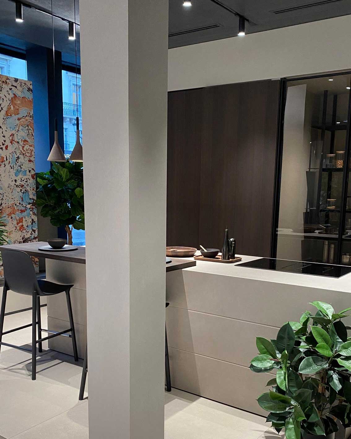 Flagship Store Paris de Florim - Campana superfície Flow